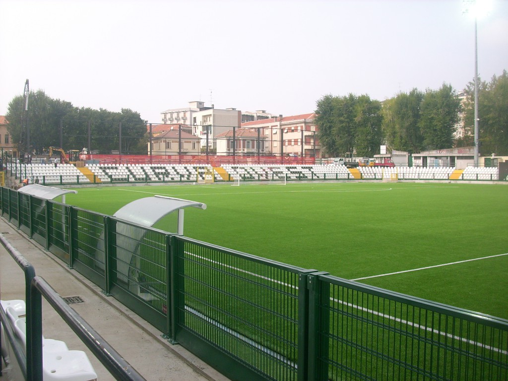 Daspo di 5 anni per un tifoso della Pro Vercelli: aveva esploso petardi ...