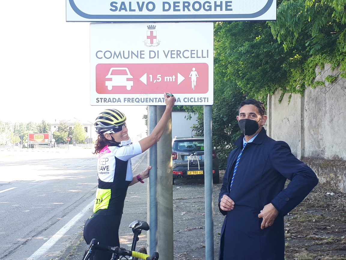Paola Gianotti a Vercelli per "Io rispetto il ciclista”: «Ognuno di noi ...